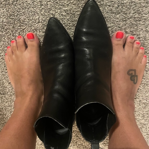 Marc Fisher | Shoes | Well Worn Smelly Stinky Black Womens Ankle Boots ...